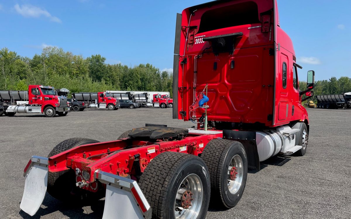 2020 FREIGHTLINER CASCADIA - STOCK#:20333 - Gypsum Express LTD.